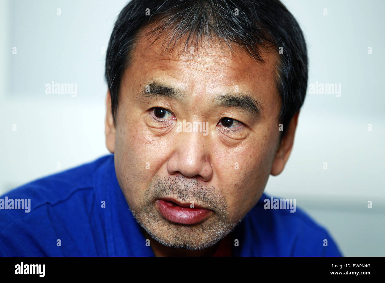 Haruki murakami portrait hi-res stock photography and images - Alamy