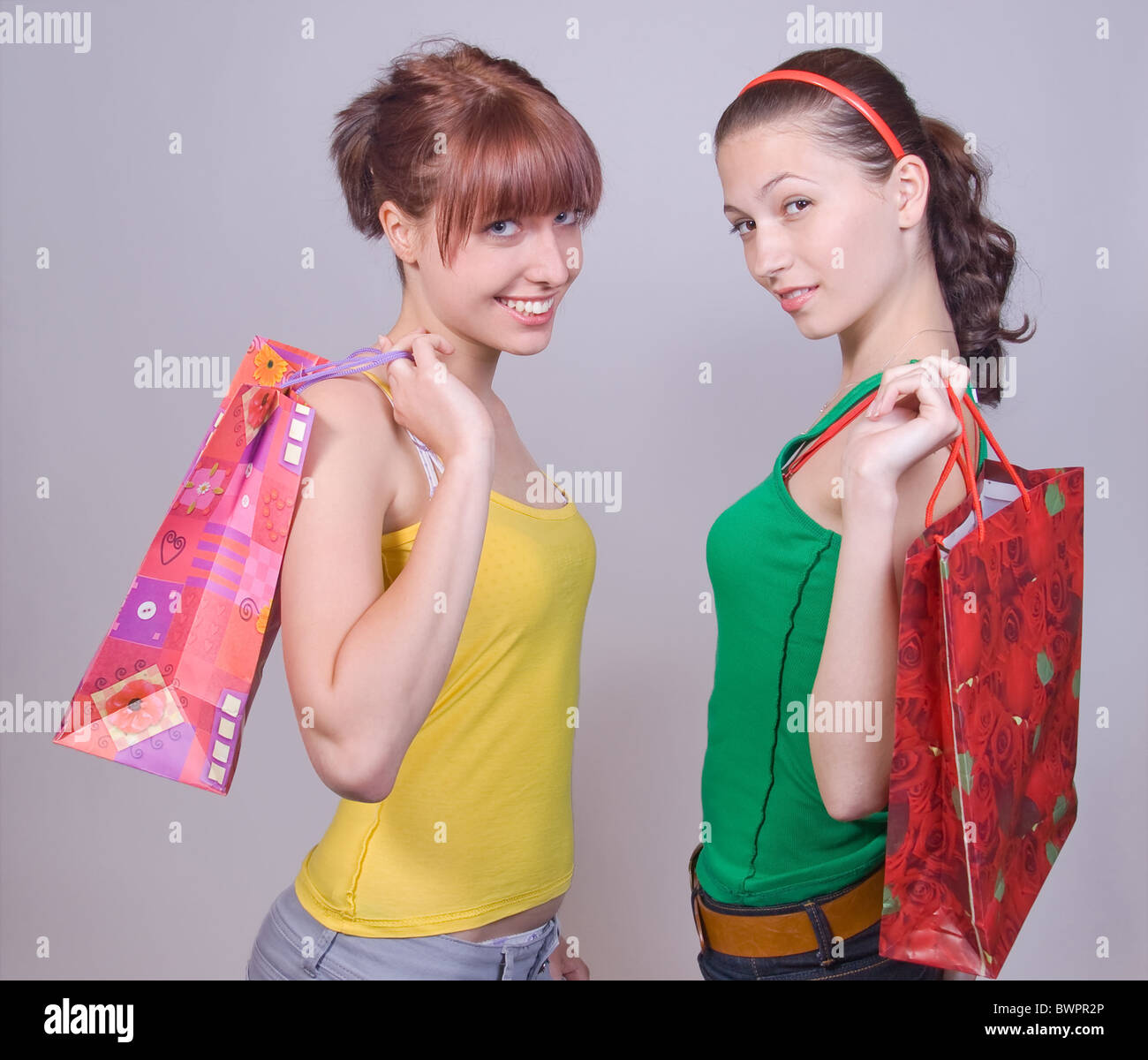 Teen girls shopping bags hi-res stock photography and images - Alamy