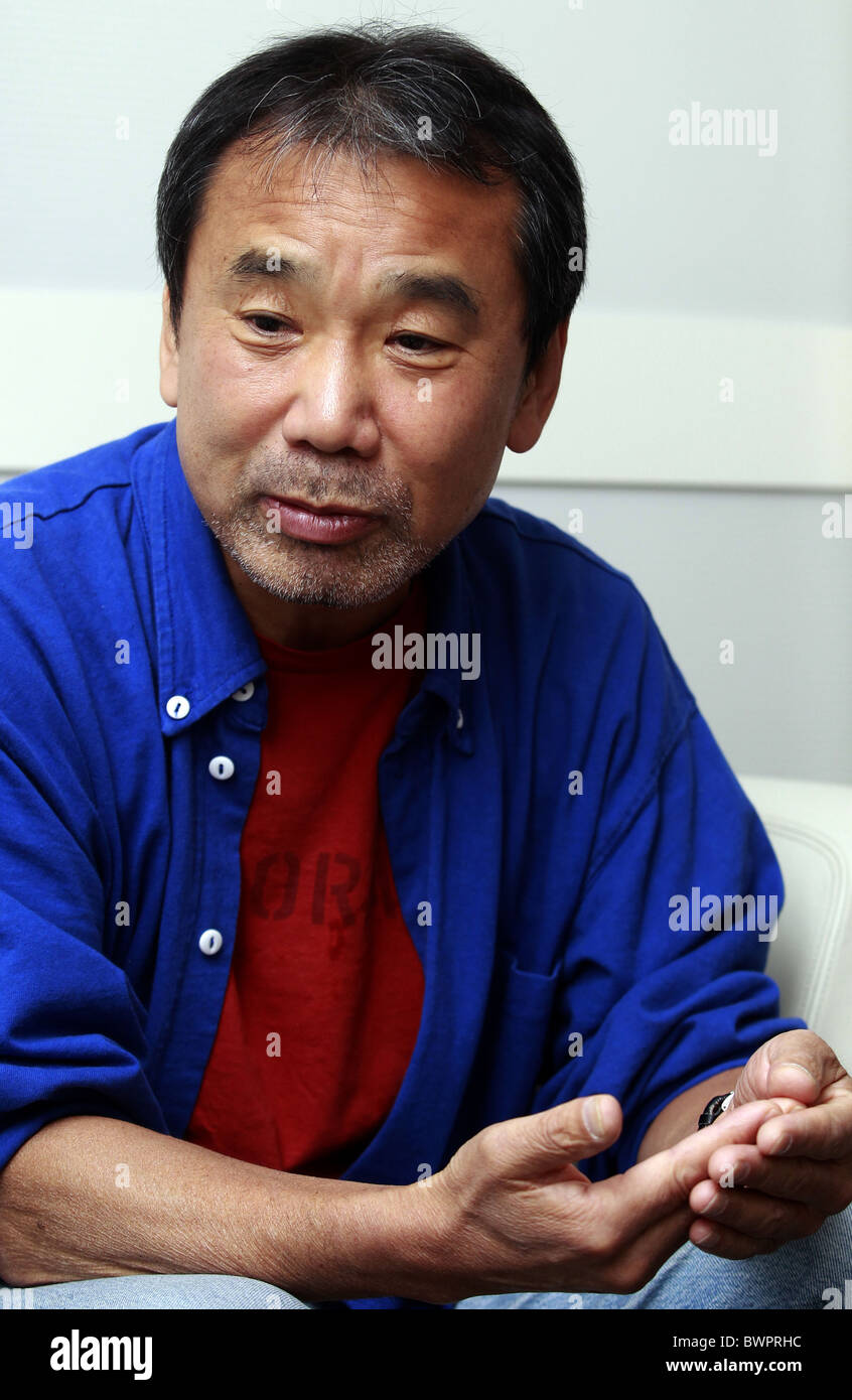 Haruki murakami portrait hi-res stock photography and images - Alamy