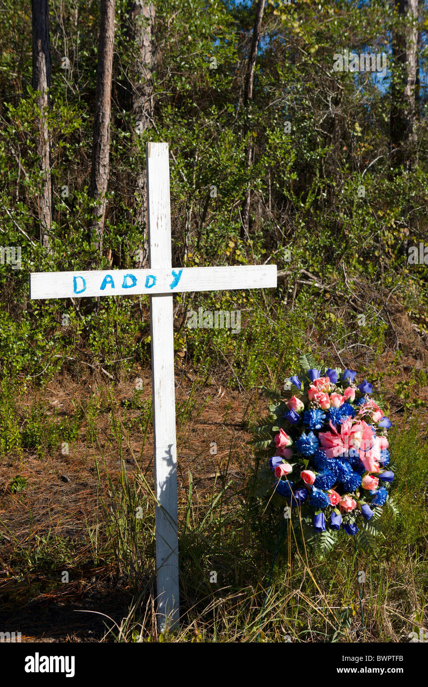 Poignant roadside cross with "Daddy" on it, US98, near Apalachicola ...