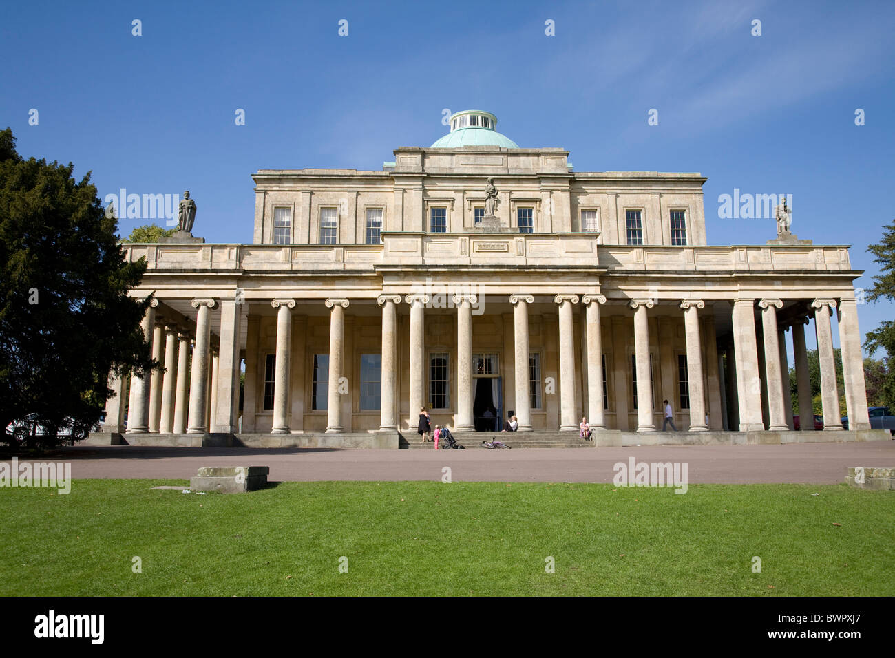Historical cheltenham hi-res stock photography and images - Alamy