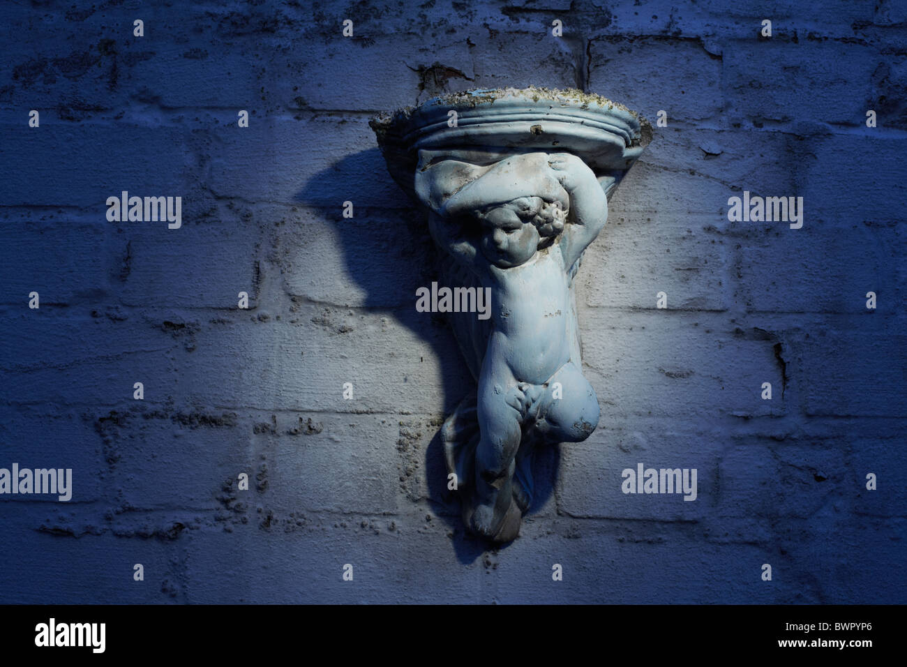 Cherub with halo hi-res stock photography and images - Alamy