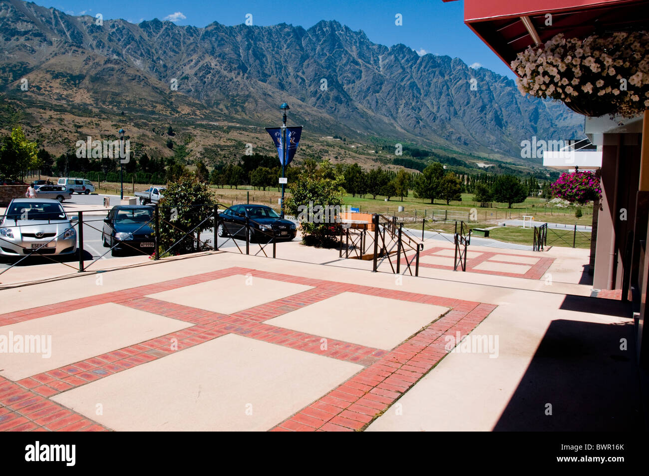 Remarkables,Park Shopping Area,Airport,Remarkable Mountains in the ...