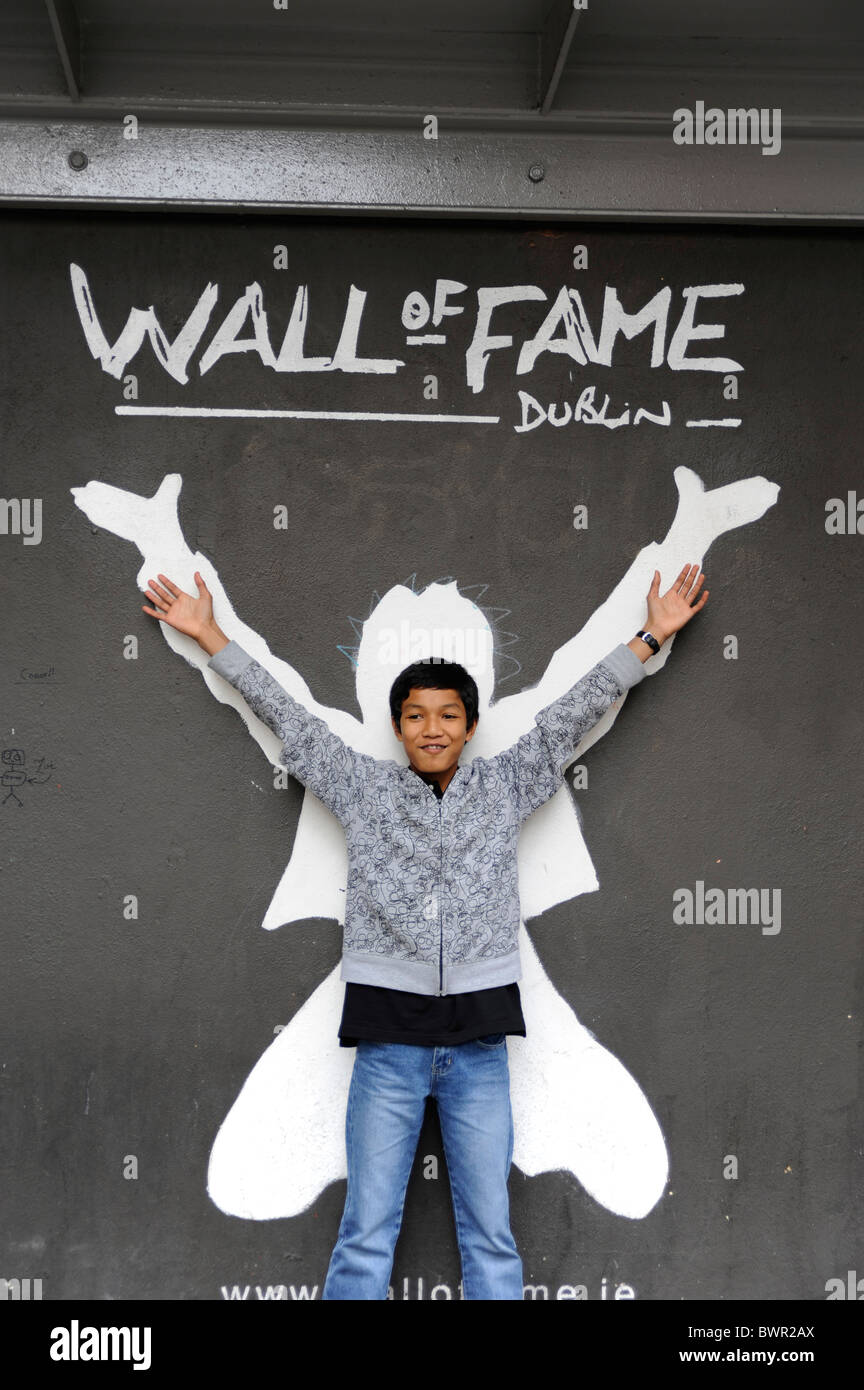 Boy at Wall of Fame, Rockarchives Gallery in Temple Bar, Dublin ...