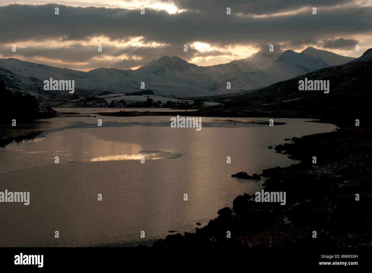 Snowdon horseshoe sunset hi-res stock photography and images - Alamy