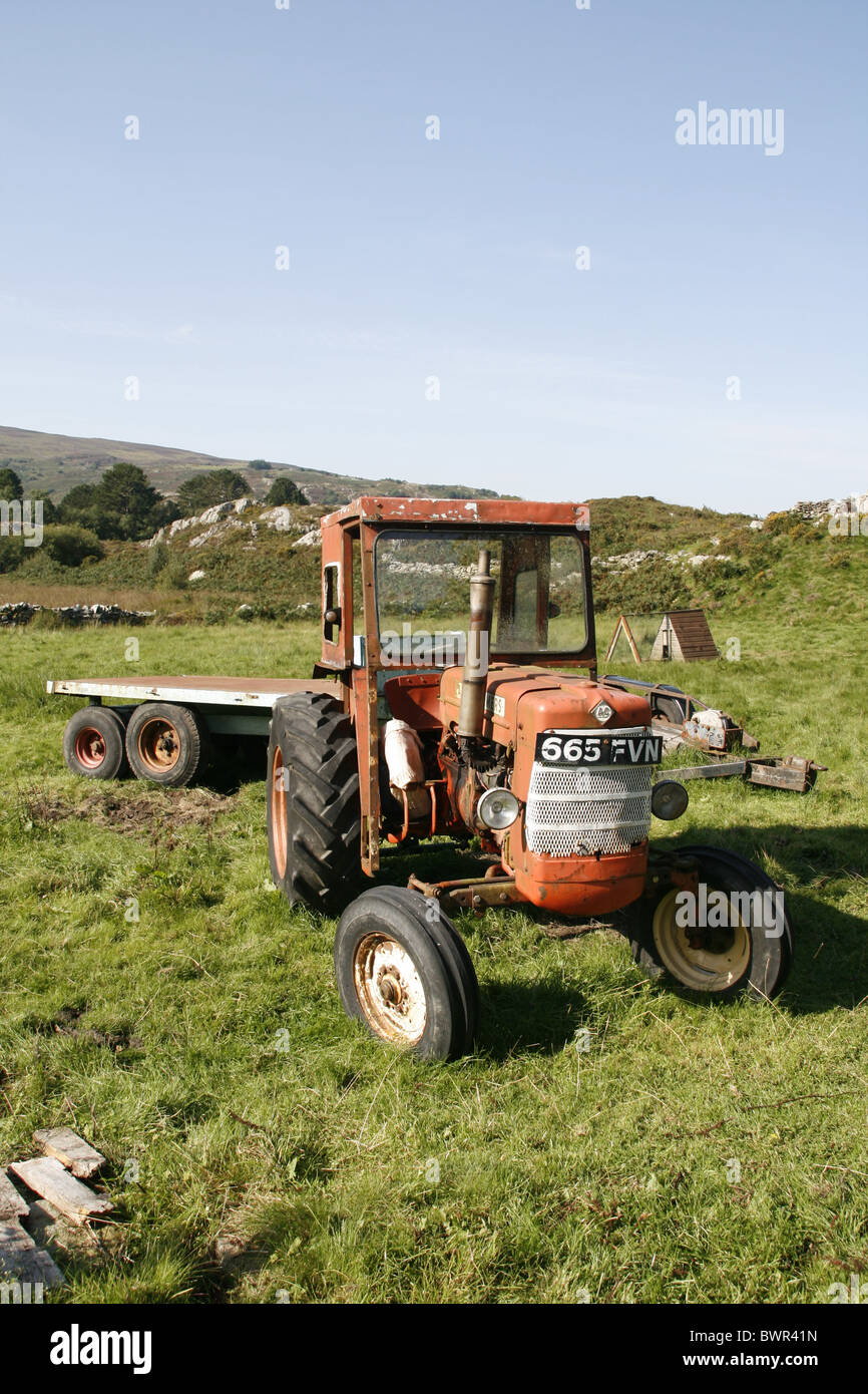 Red tractor farm uk wales hi-res stock photography and images - Alamy