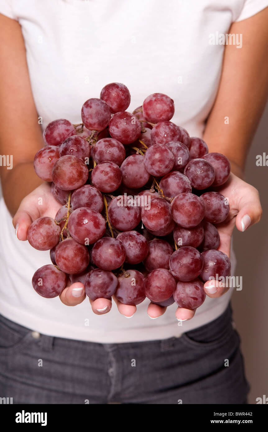 Close up of a bunch of grapes Stock Photo - Alamy