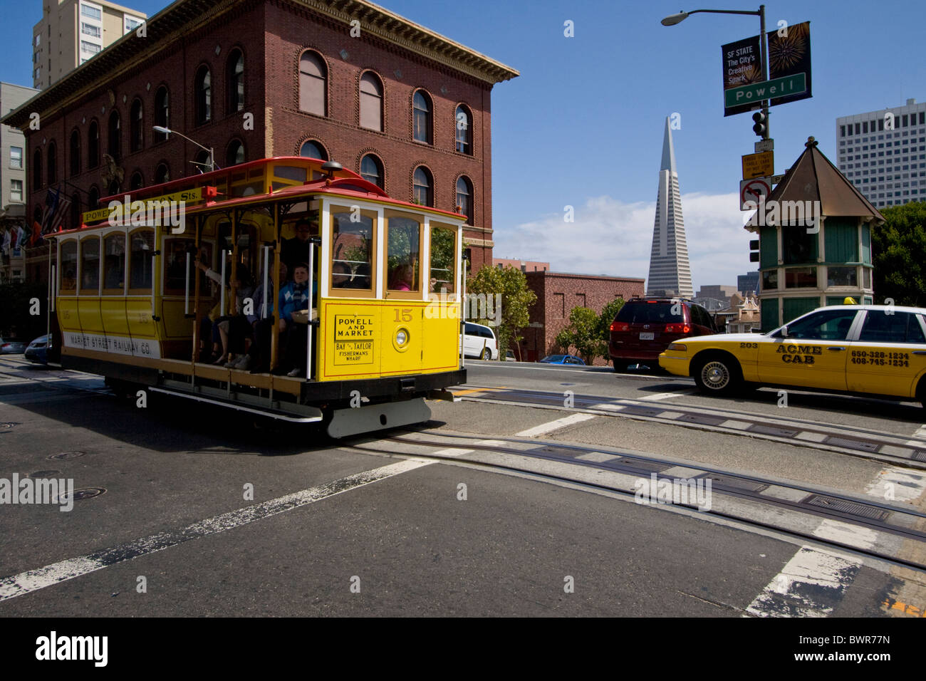 California tram hi-res stock photography and images - Alamy
