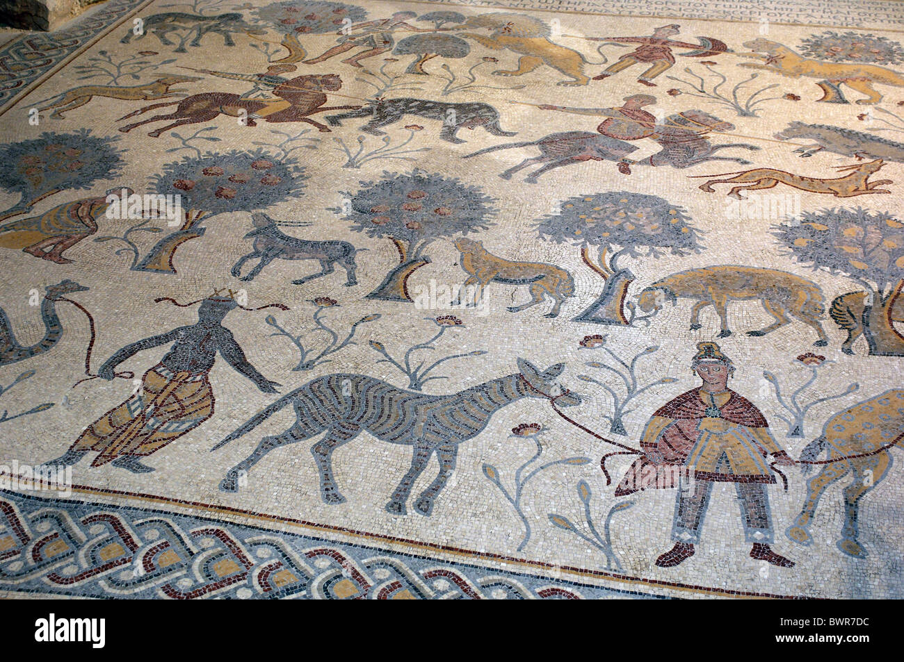 Jordan Petra Archaeological Site Petra Middle East UNESCO World ...