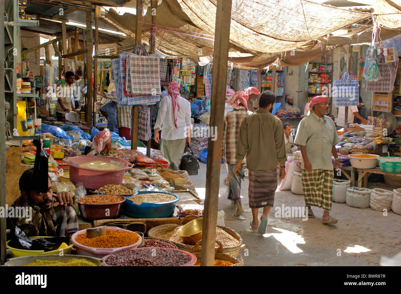 Yemen Seiyun Old souq Say'un Wadi Hadramaut Hadhramaut Hadramaut town ...