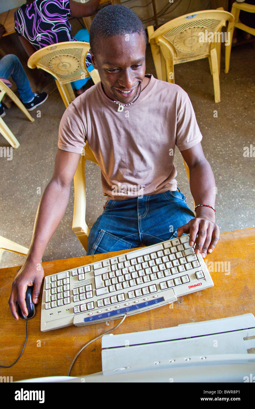 Africa school computer hi-res stock photography and images - Alamy