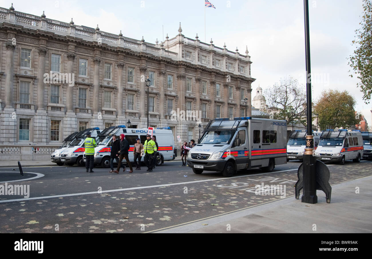 Police blockade of Whitehall at students protest against education cuts ...