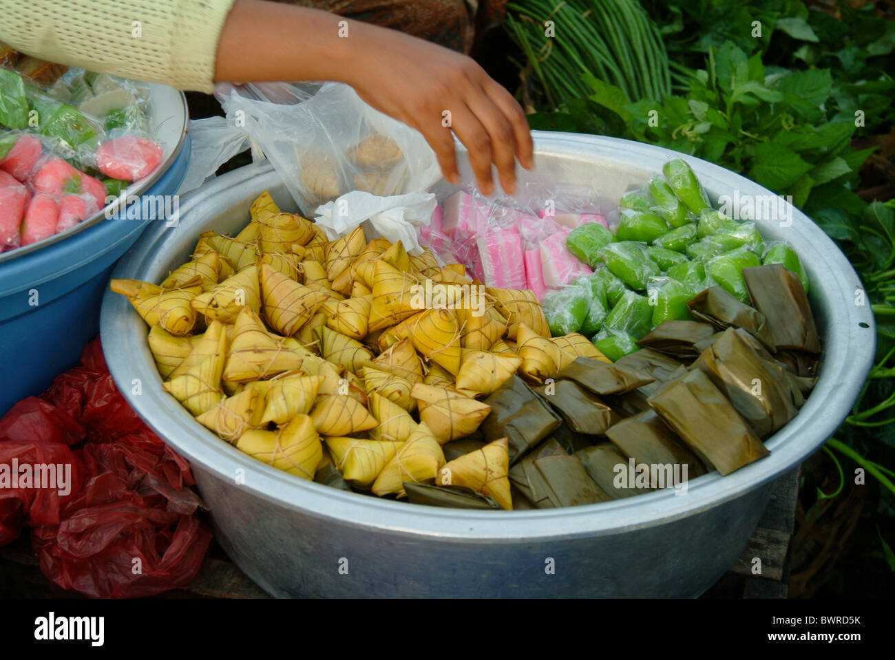 Balinese traditional dessert hi-res stock photography and images - Alamy