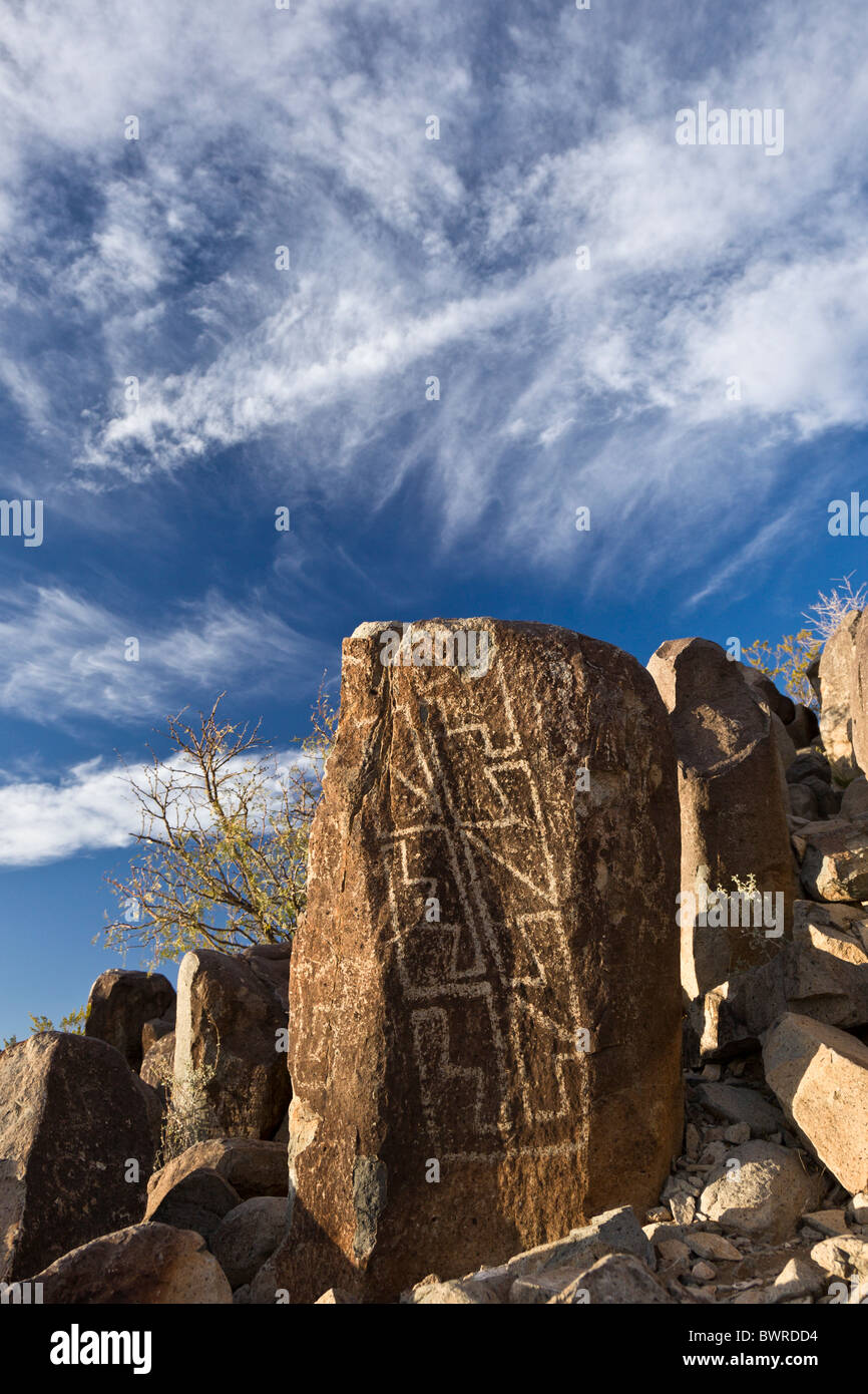 Native american rock carvings hi-res stock photography and images - Alamy