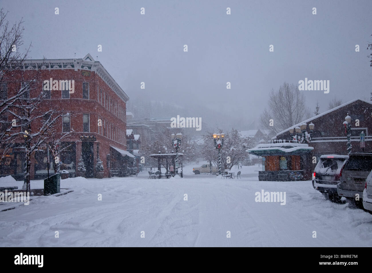 Downtown aspen snow hi-res stock photography and images - Alamy