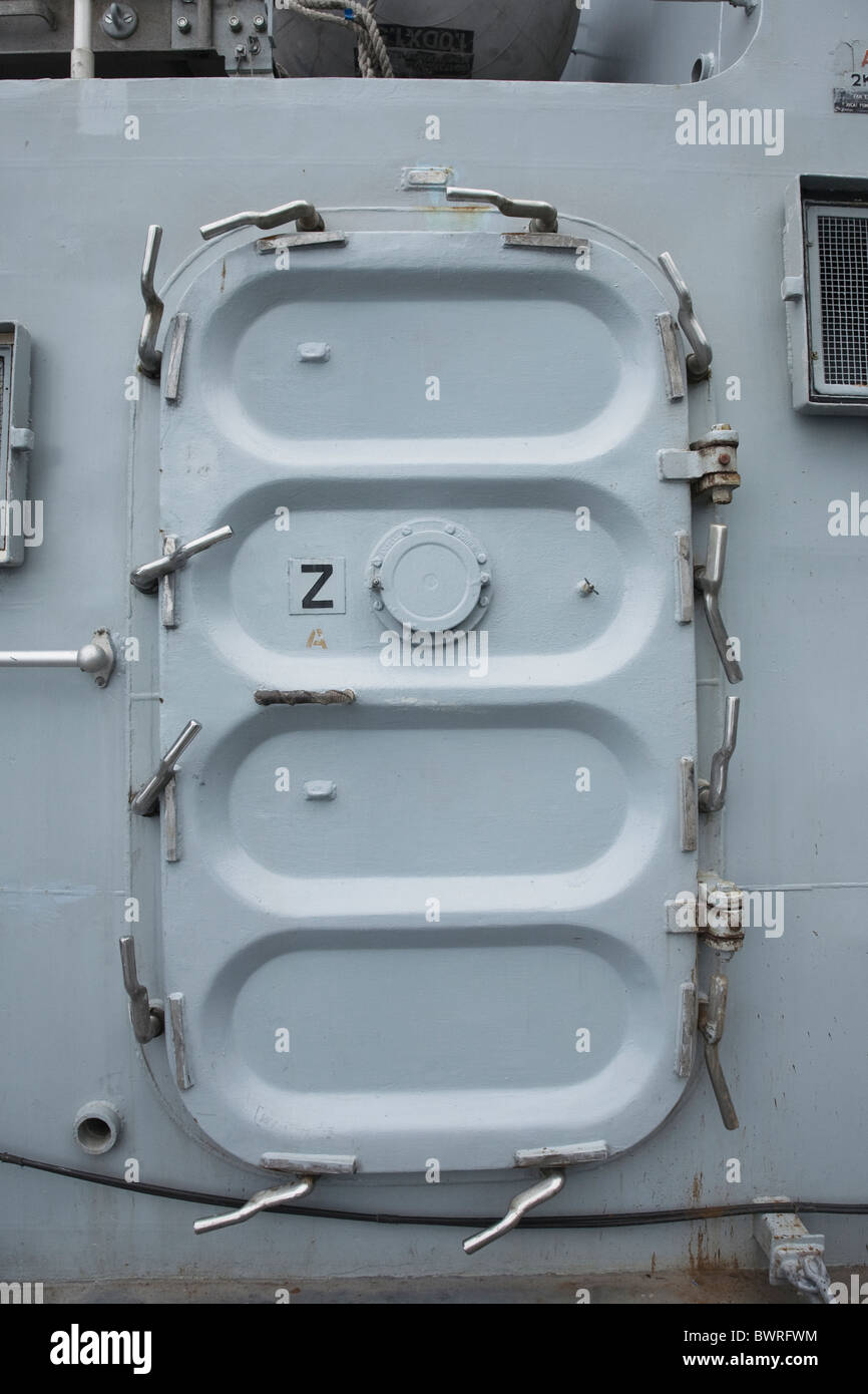 HMS St Albans type 23 frigates Stock Photo - Alamy