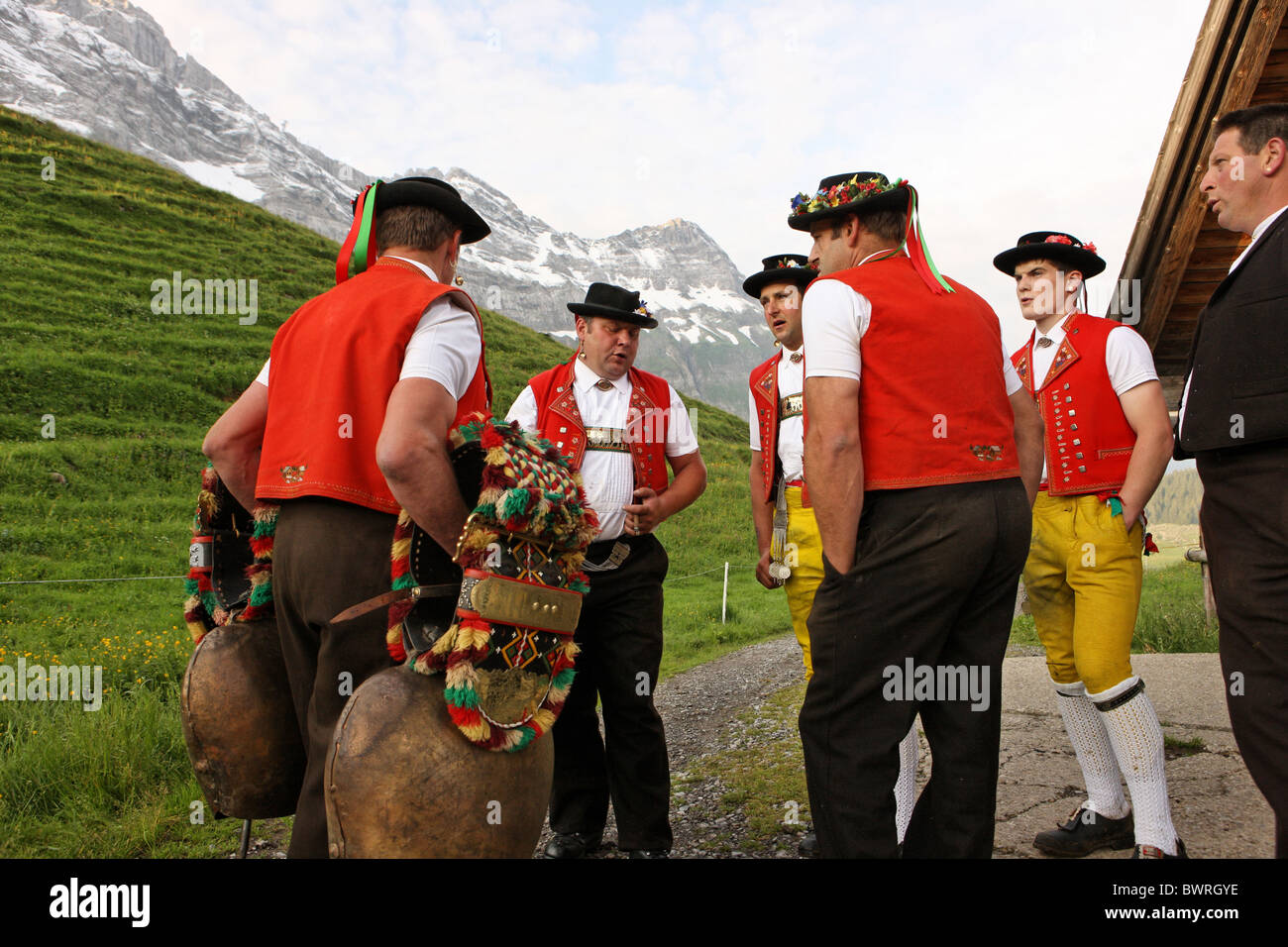 Yodeling hi-res stock photography and images - Alamy