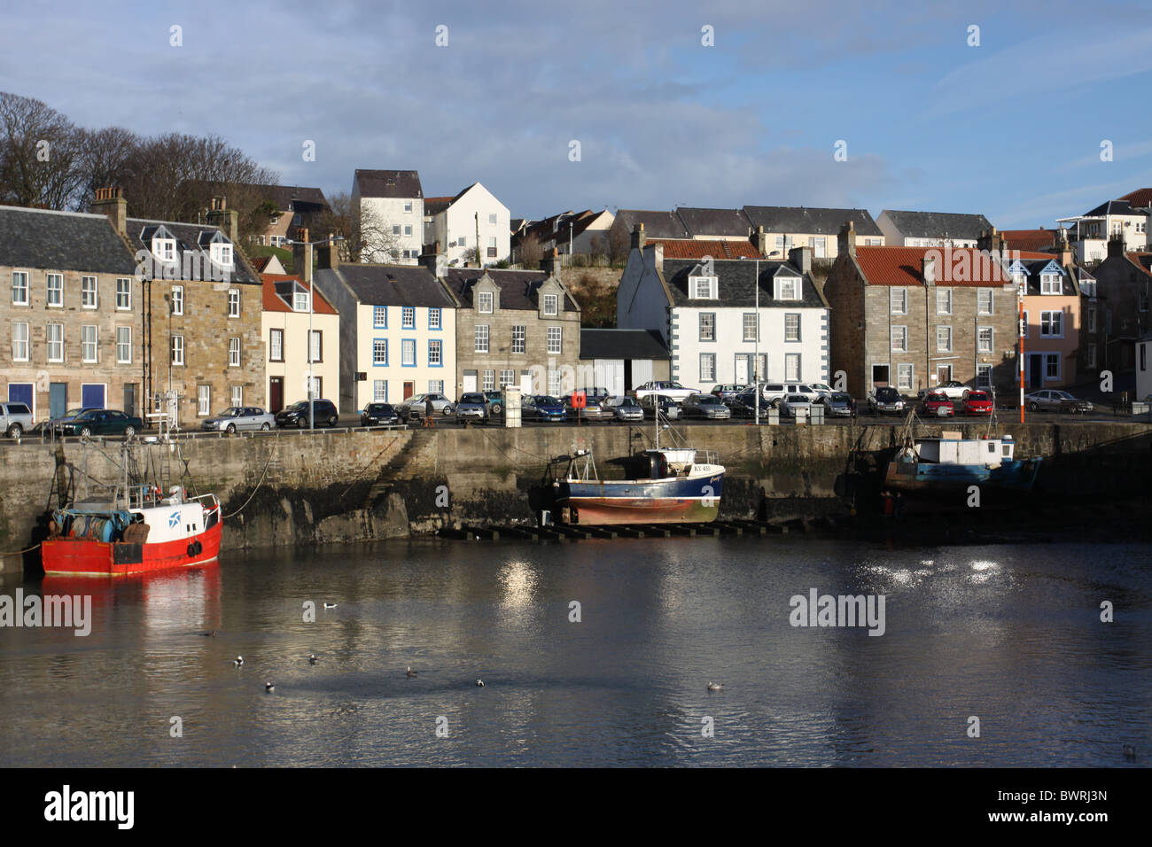 Pittenweem harbour fife hi-res stock photography and images - Alamy
