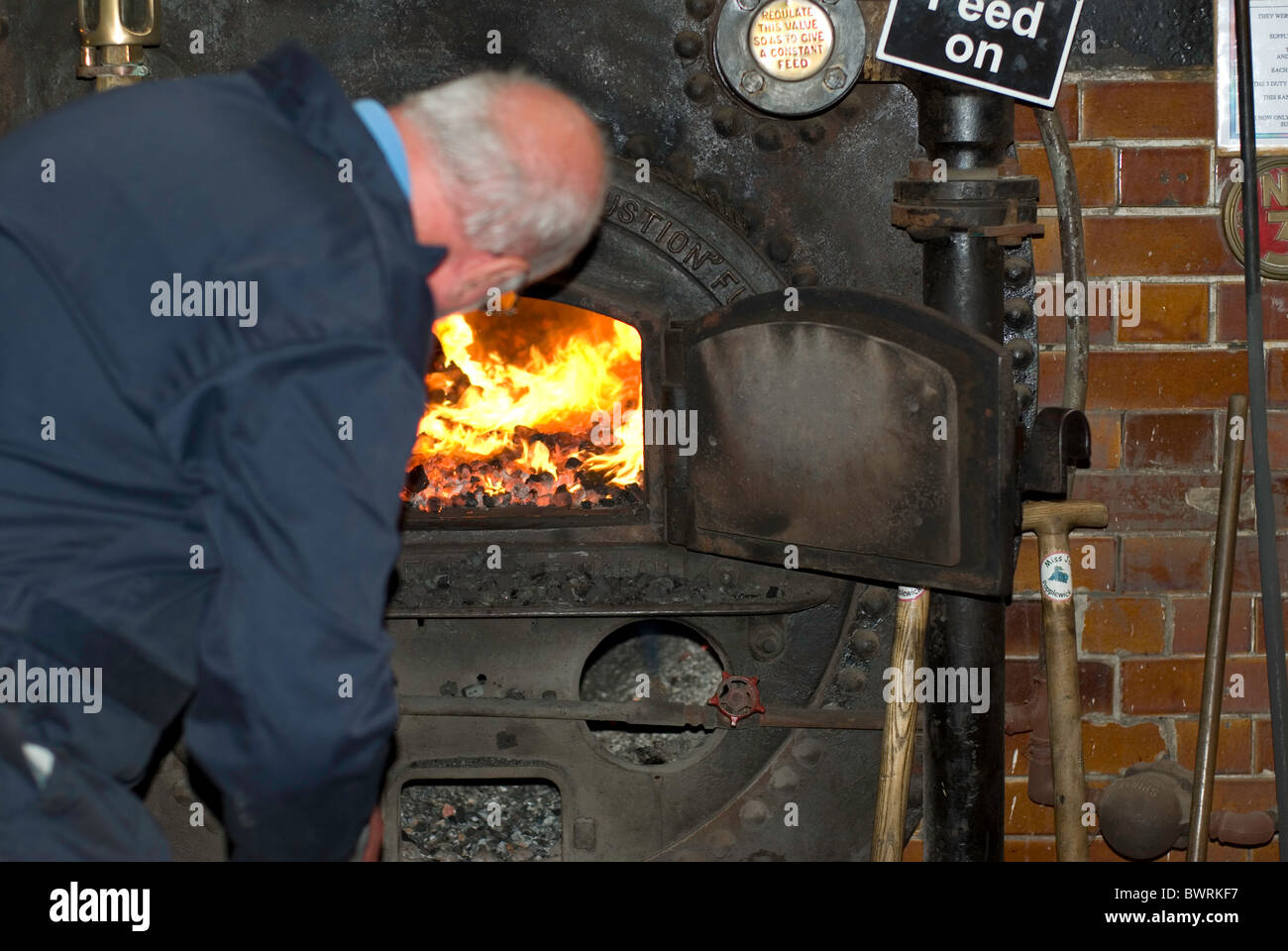 Coal furnace shovel hi-res stock photography and images - Alamy