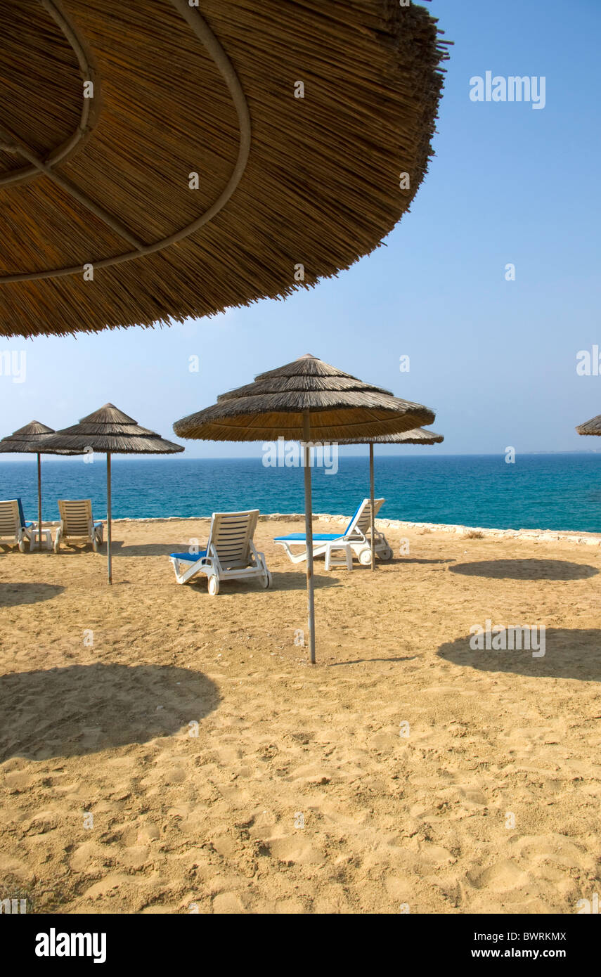 Parasols provide shade Stock Photo - Alamy