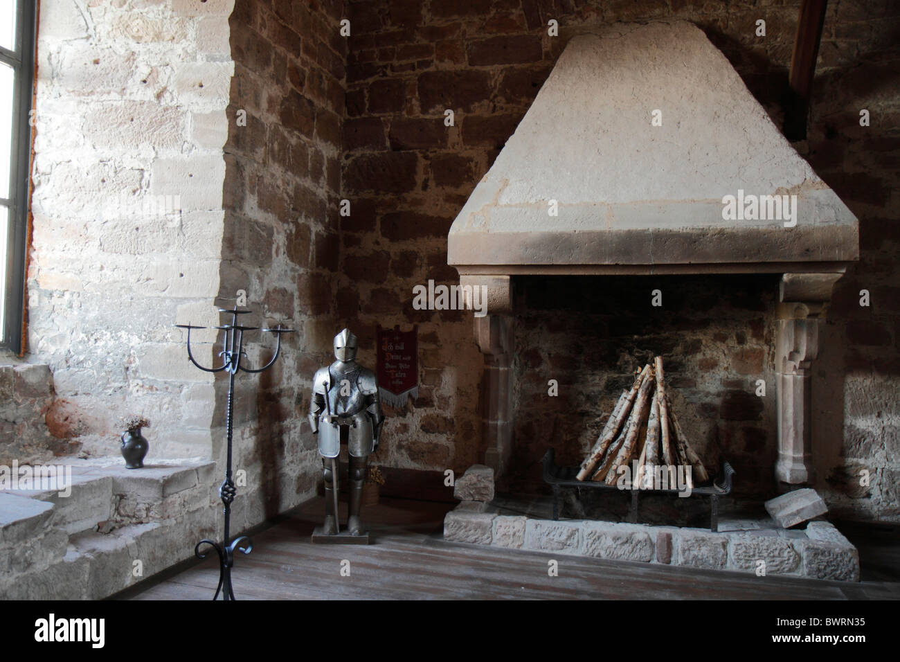 Medieval fireplace hi-res stock photography and images - Alamy