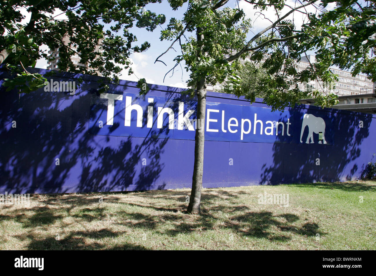 Elephant castle construction hi-res stock photography and images - Alamy