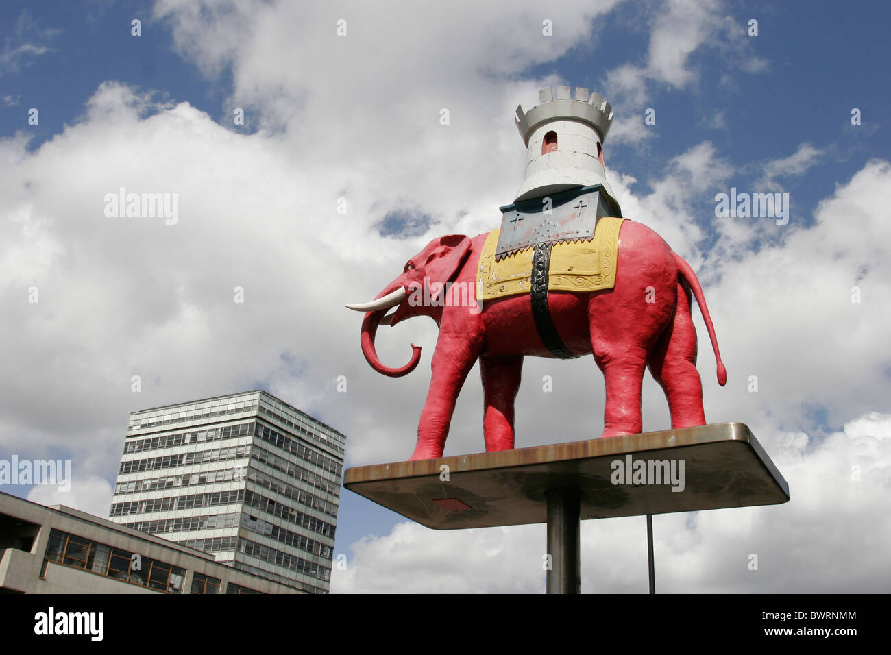 Elephant castle hi-res stock photography and images - Alamy