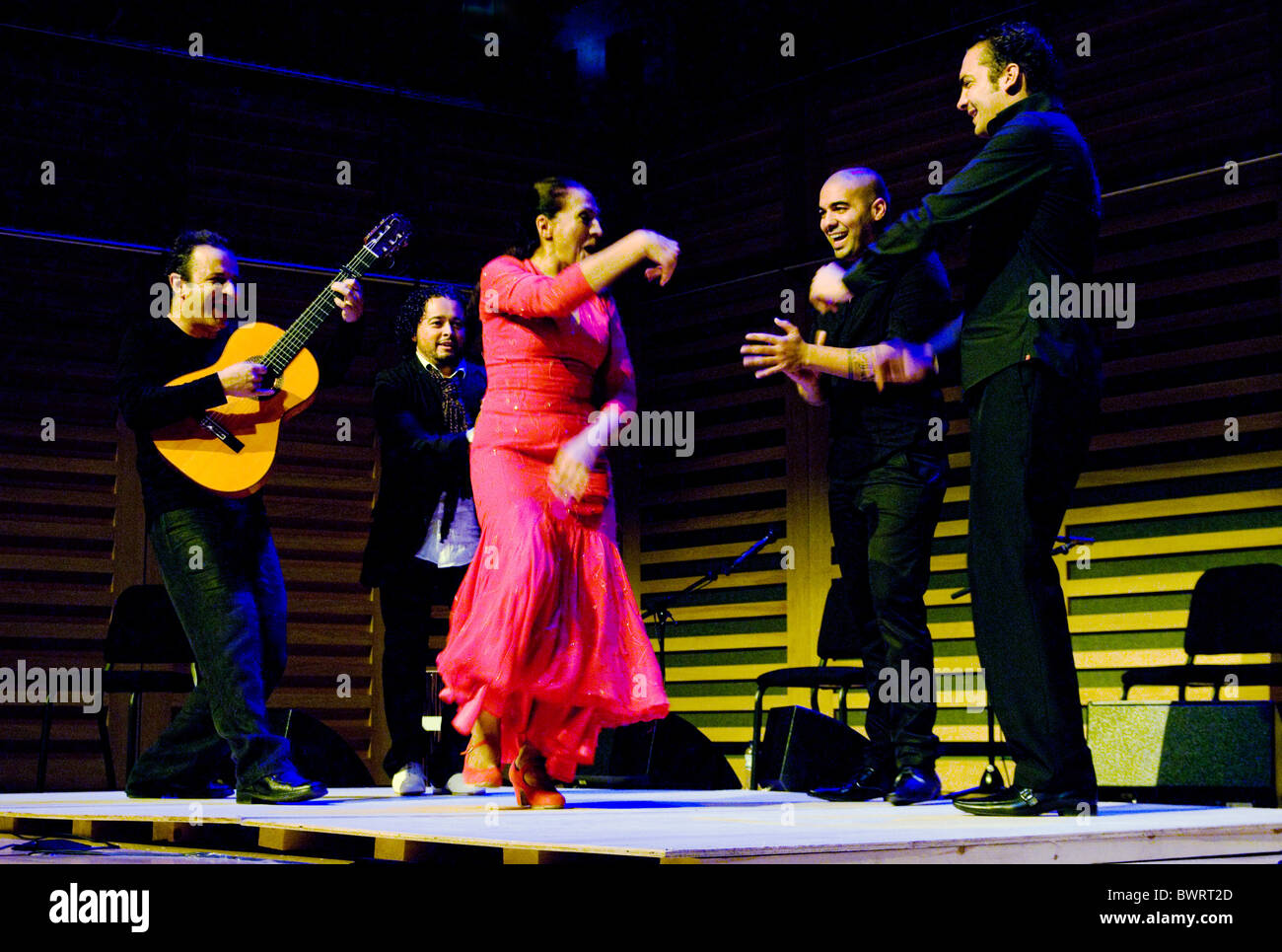 Flamenco dancer and singer hi-res stock photography and images - Alamy