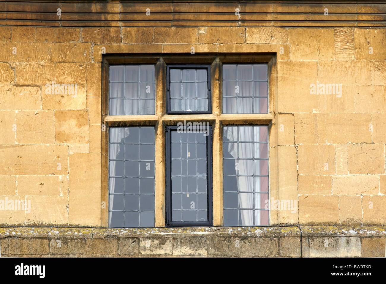 Mullion window hi-res stock photography and images - Alamy