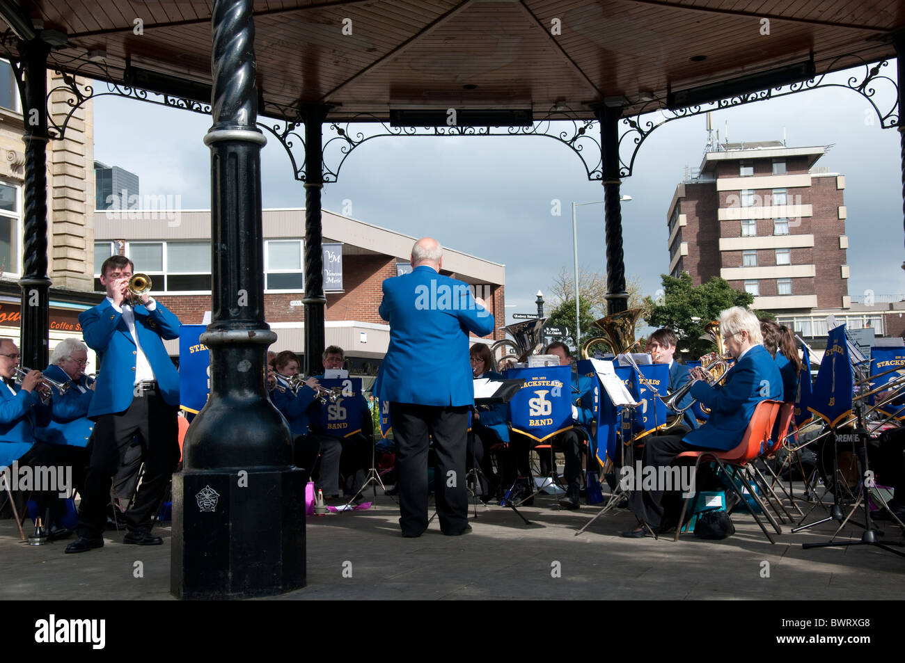 Brass band playing in bandstand hi-res stock photography and images - Alamy