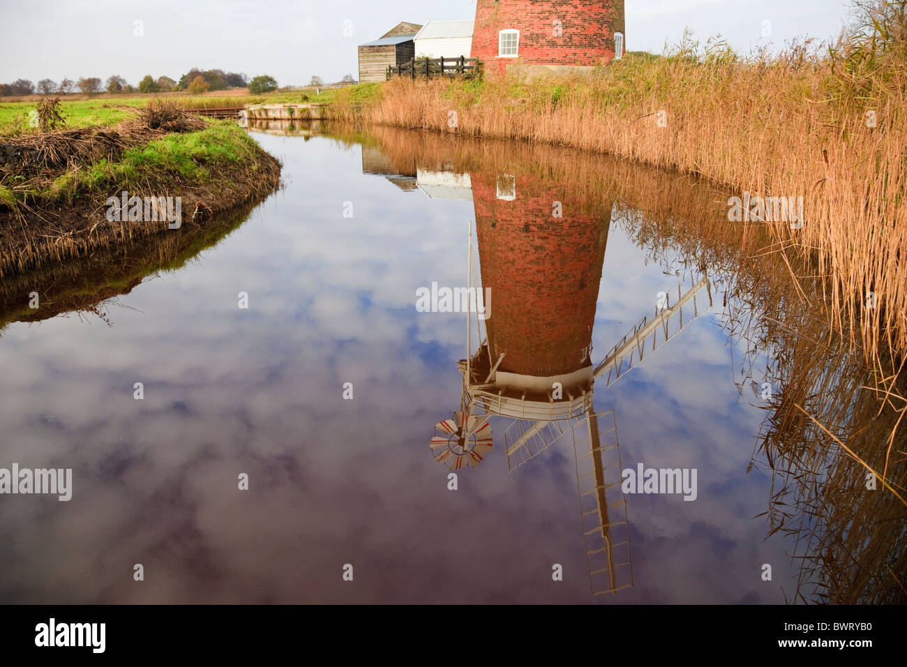 Water tower windmill hi-res stock photography and images - Alamy