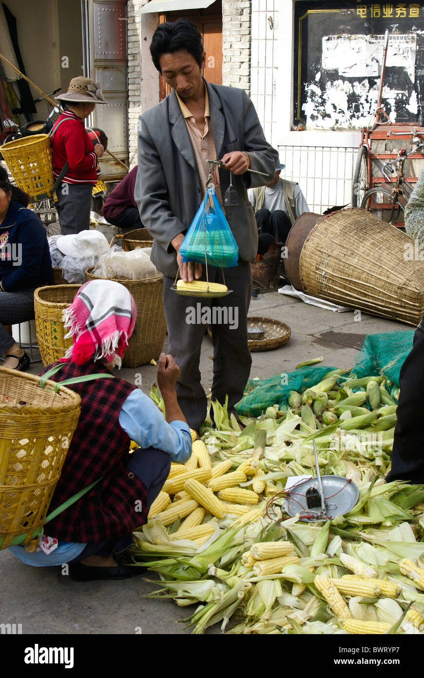 Outdoor chinese market hi-res stock photography and images - Alamy