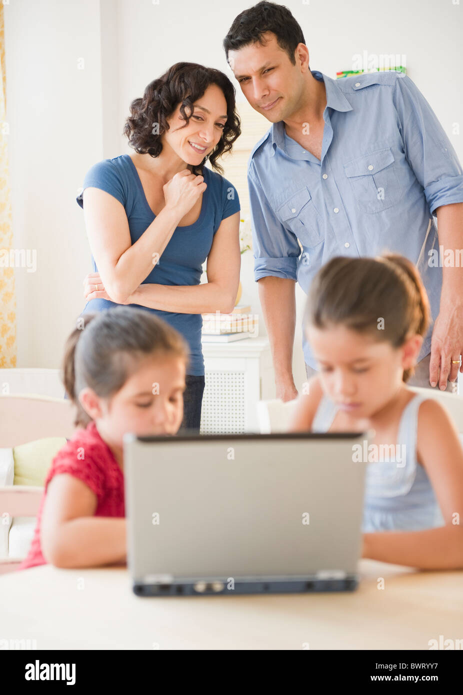 Children online safety hi-res stock photography and images - Alamy
