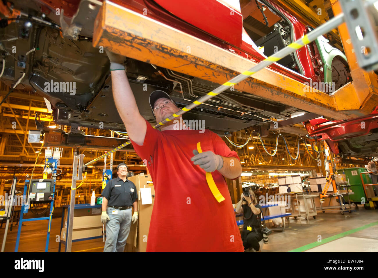 General motors assembly line hi-res stock photography and images - Alamy