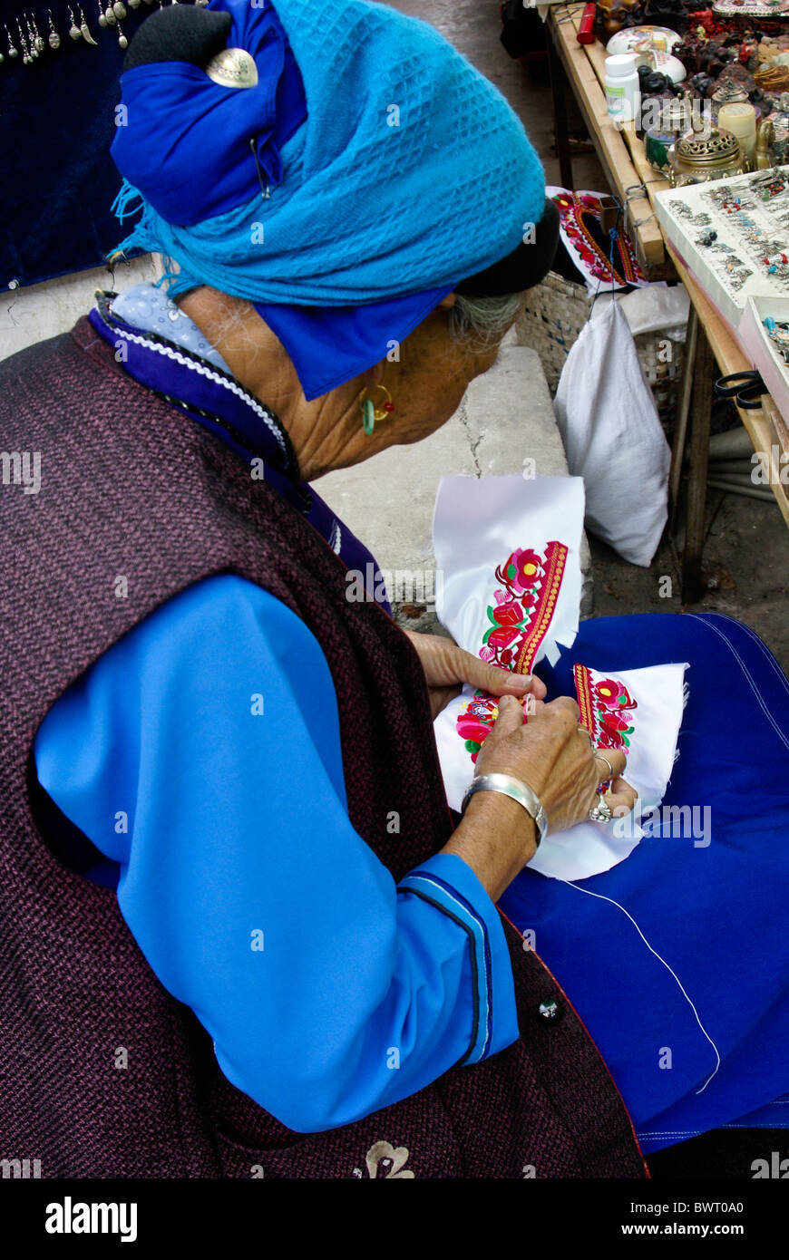 Embroidering hi-res stock photography and images - Alamy