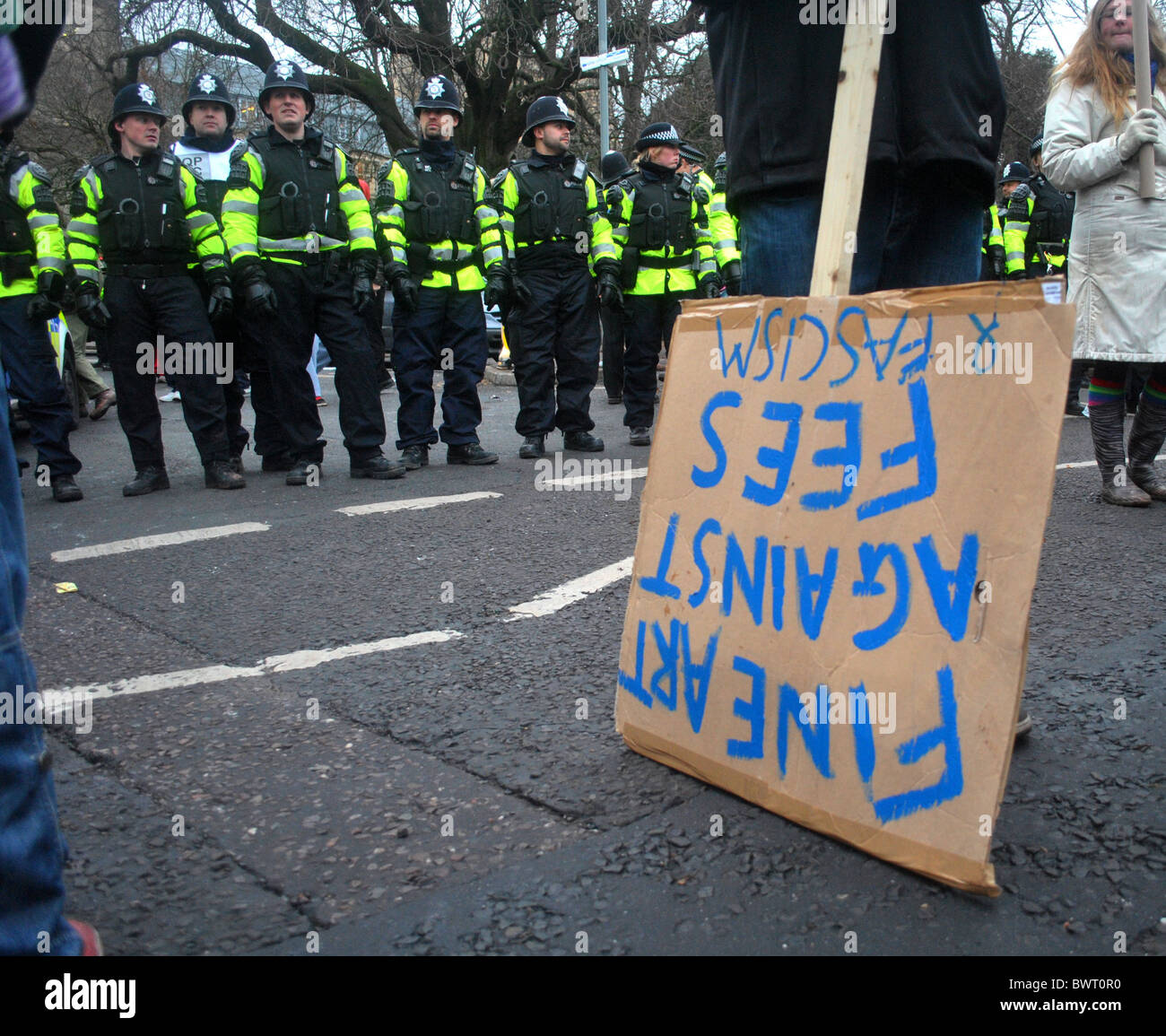 Police and students protesting over rising tuition fees, Bristol ...