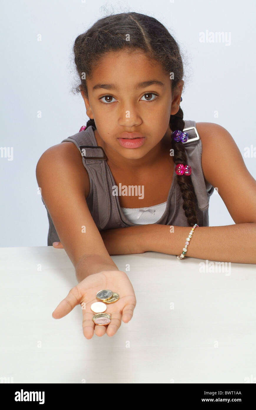 Hand reaching coins hi-res stock photography and images - Alamy