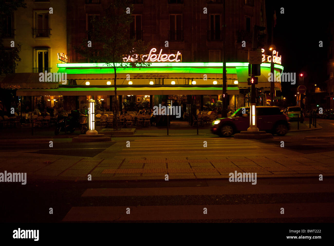 select cafe in Paris France Stock Photo - Alamy