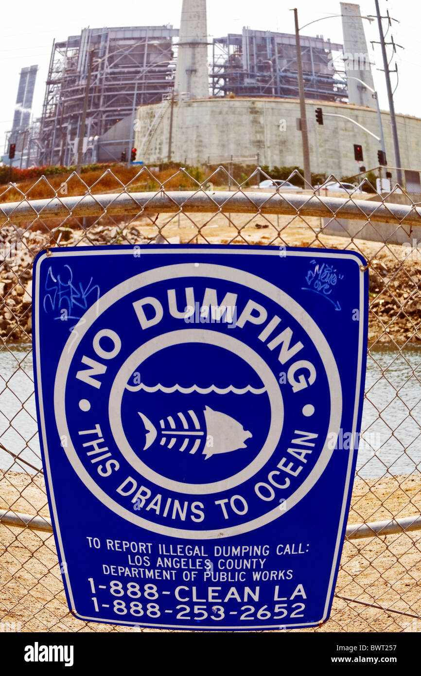 Water pollution sign at beach hi-res stock photography and images - Alamy