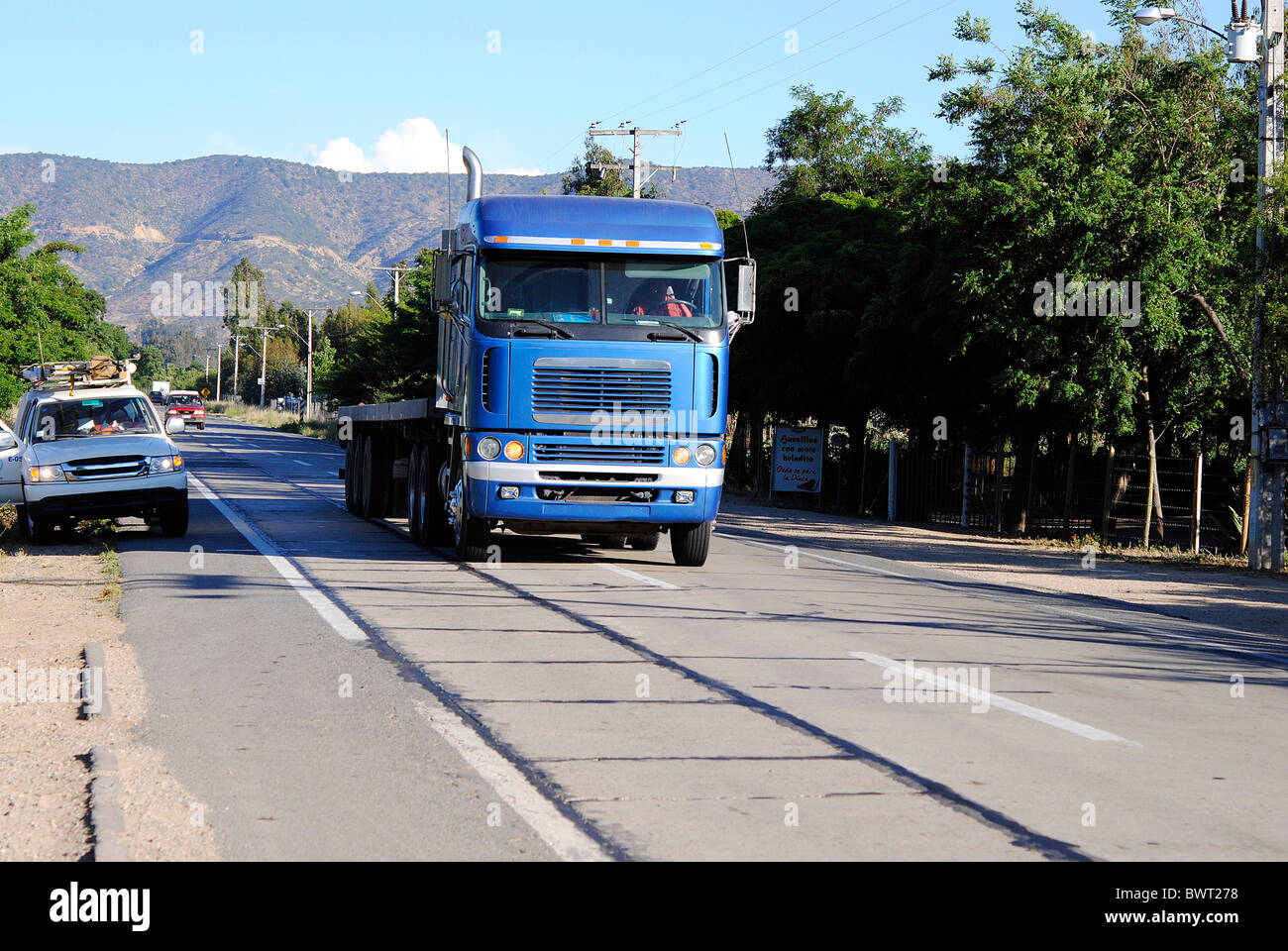 Road truck hi-res stock photography and images - Alamy