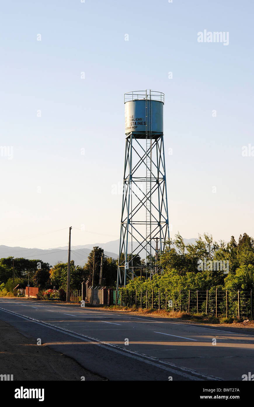 Rural water tower hi-res stock photography and images - Alamy
