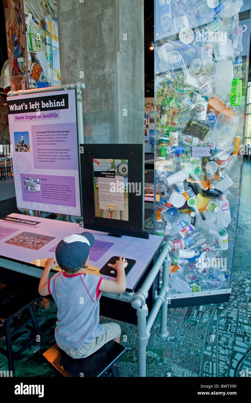 Children exhibit in science center hi-res stock photography and images ...