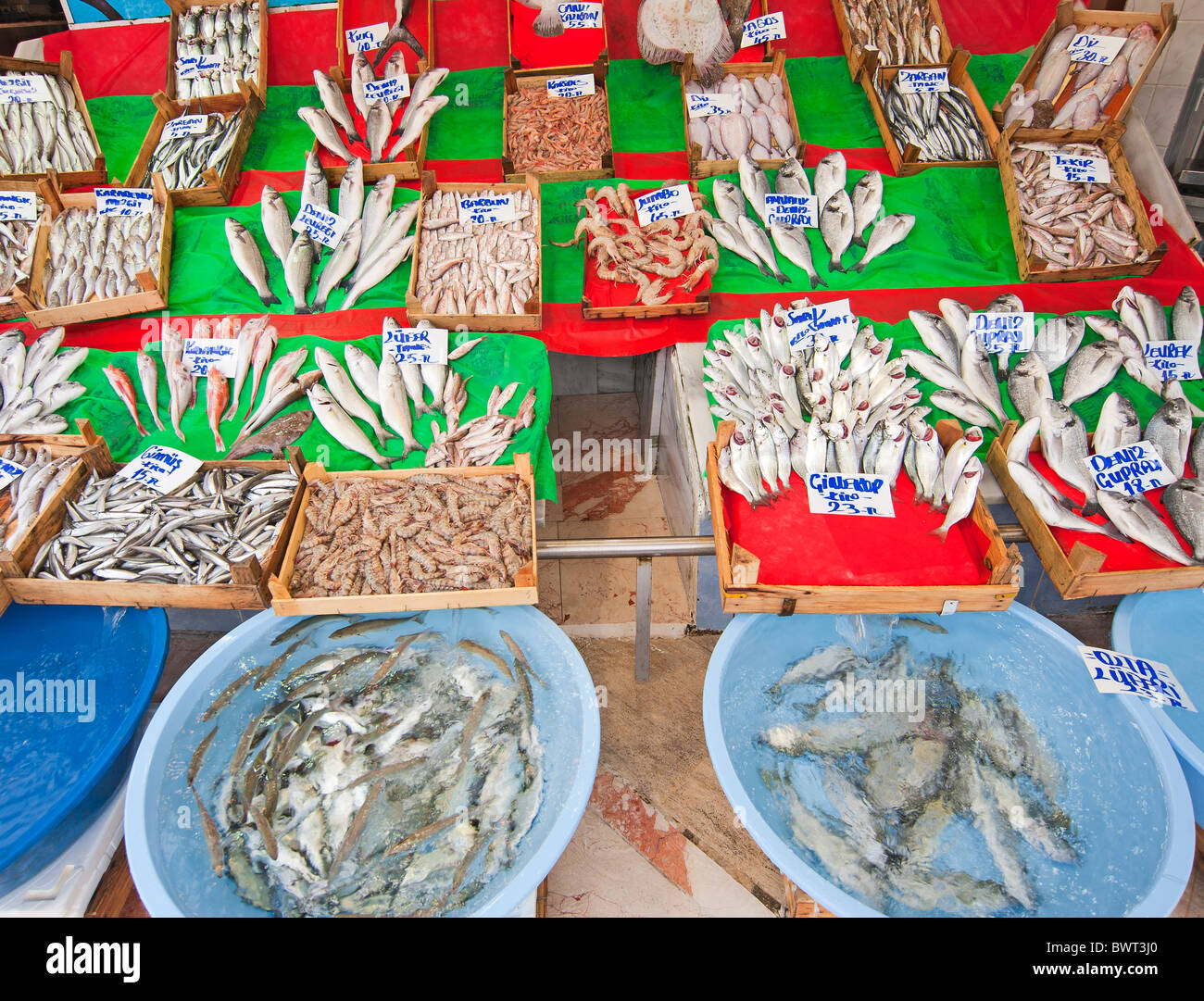 Fresh fish istanbul hi-res stock photography and images - Alamy