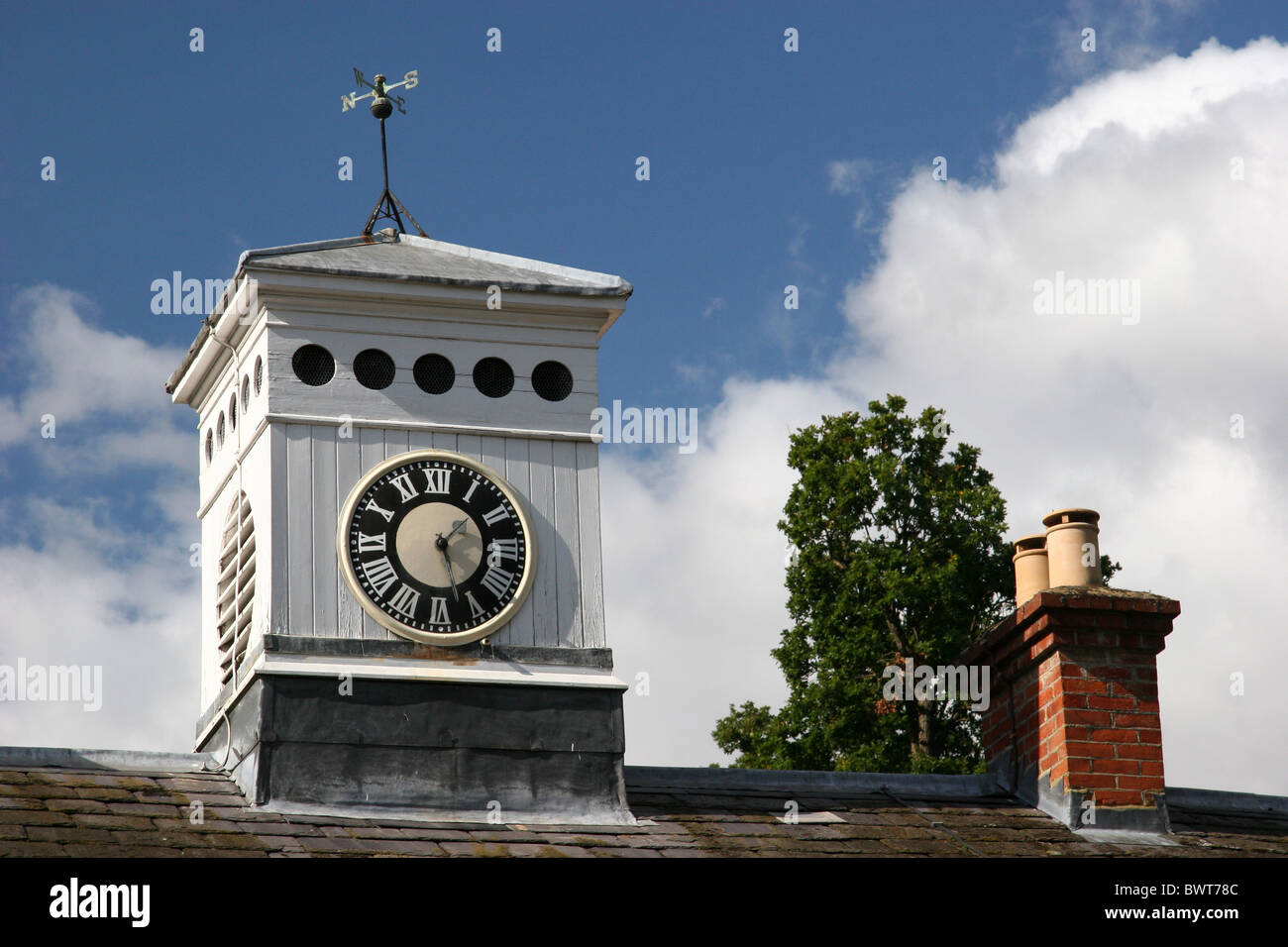 White clock tower hi-res stock photography and images - Alamy