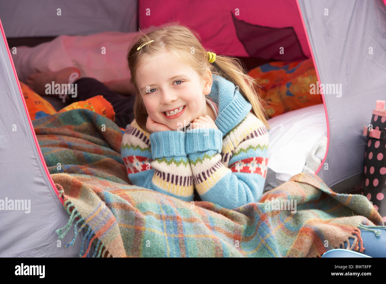 Children girl inside camping tent hi-res stock photography and images ...
