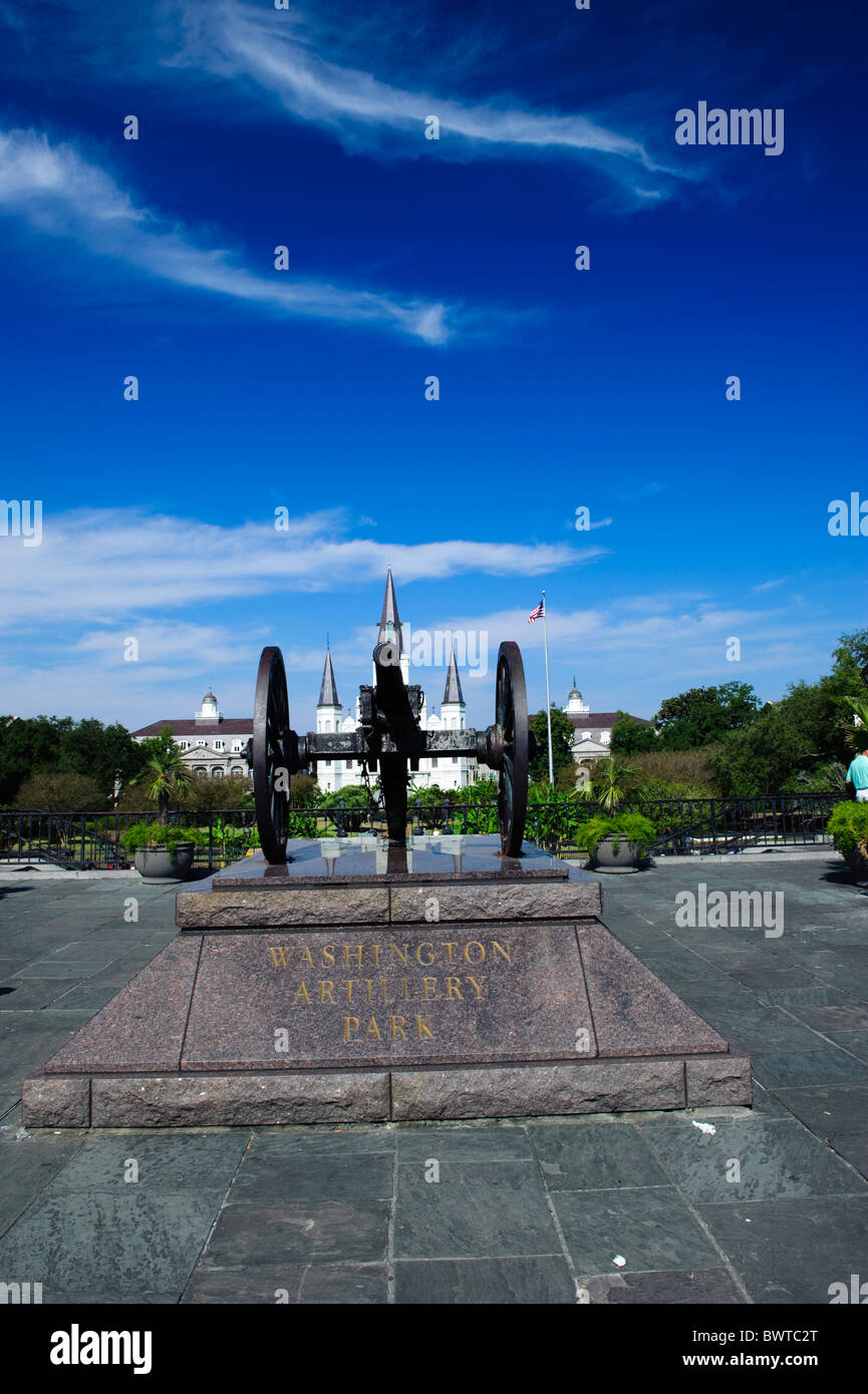 Canon square hi-res stock photography and images - Alamy