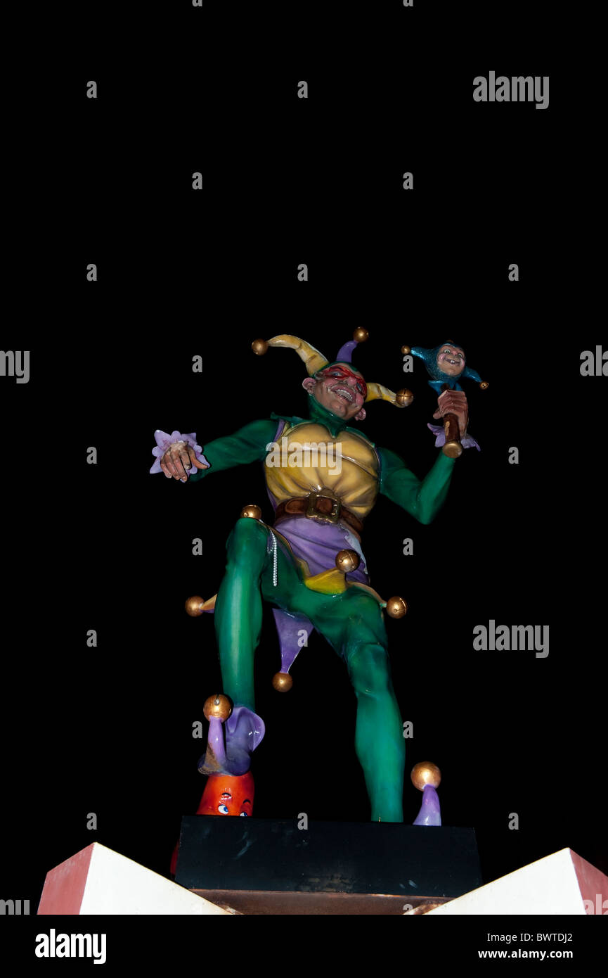 New orleans mardi gras jester statue hi-res stock photography and ...