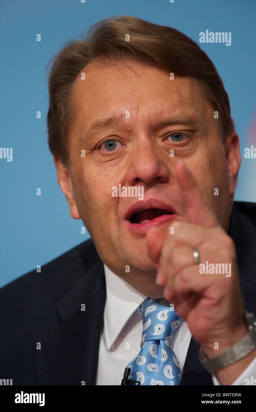 John hayes mp conservative hi-res stock photography and images - Alamy