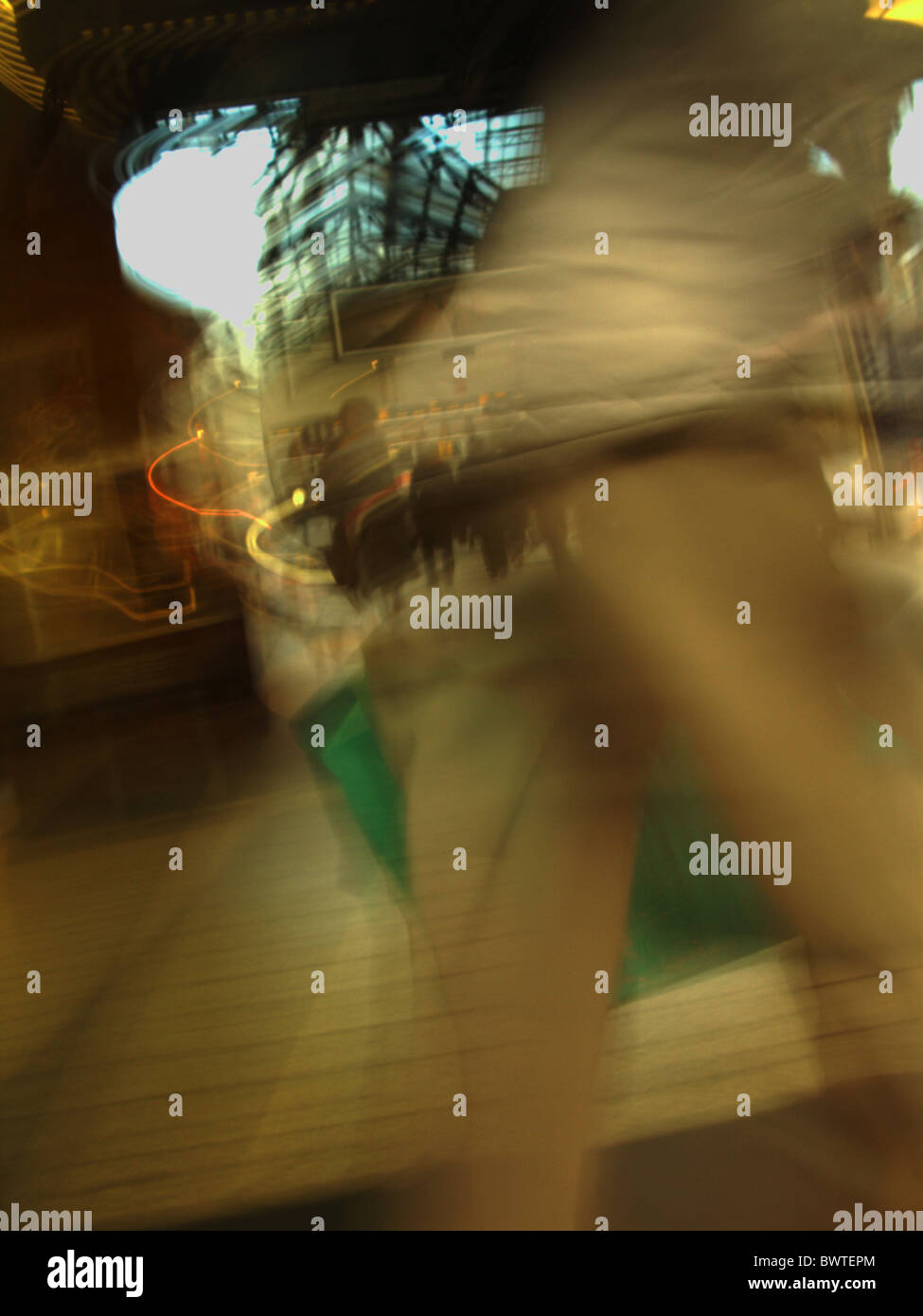 Blurry london street scene hi-res stock photography and images - Alamy