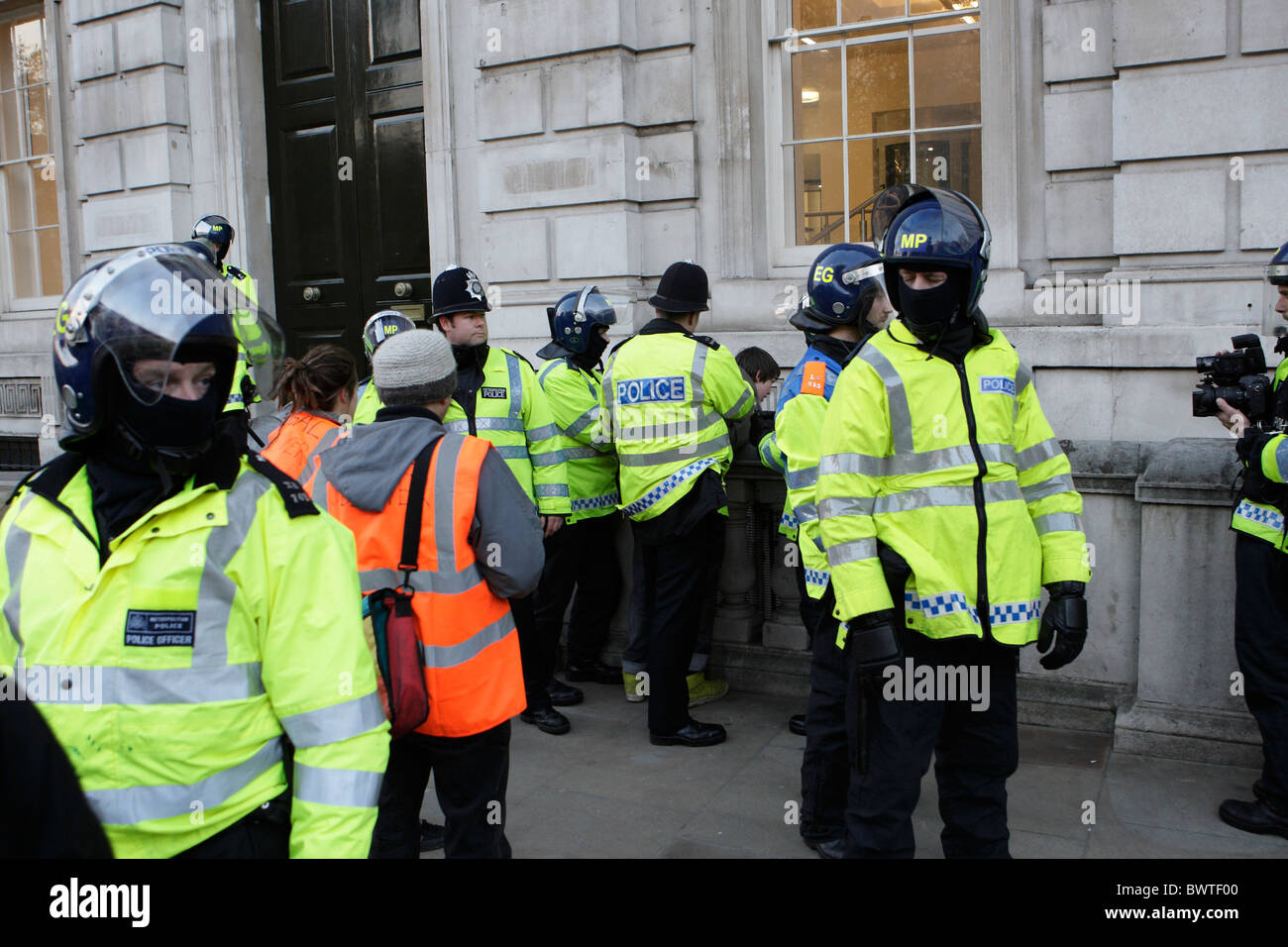 Police monitoring protest hi-res stock photography and images - Alamy